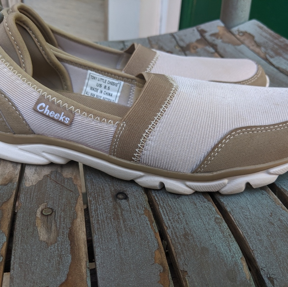 Women's Tony Little Cheeks Foam Sneakers Size 8.5m - Gem